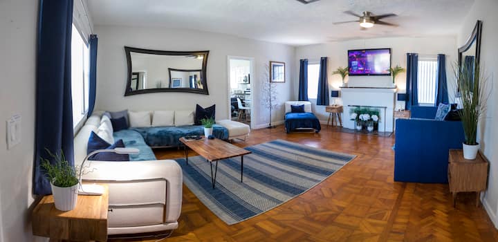 Whole Triplex All 3 Units, Sleeps 18, Pet Friendly - West Palm Beach, FL