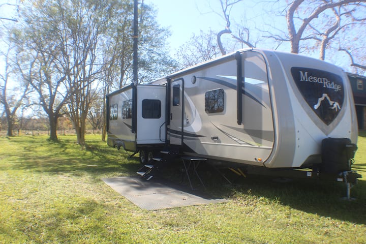 2 Bedroom Rv With Access To Farmhouse Gameroom - Sienna