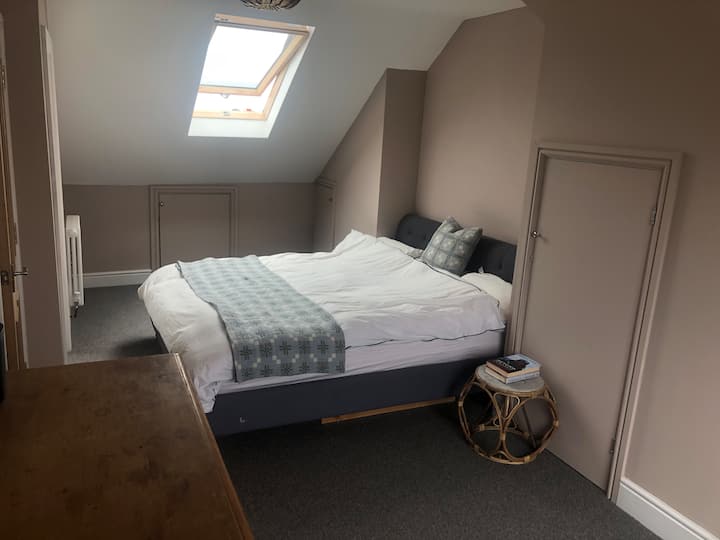 Period Family Friendly Home - Bristol