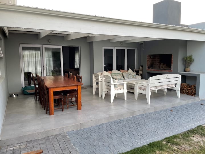 Durbanville - Peaceful Neighbourhood - Western Cape