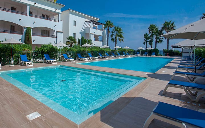 Appt Dans Résidence Avec Piscines Et Plage Privées - Korzika