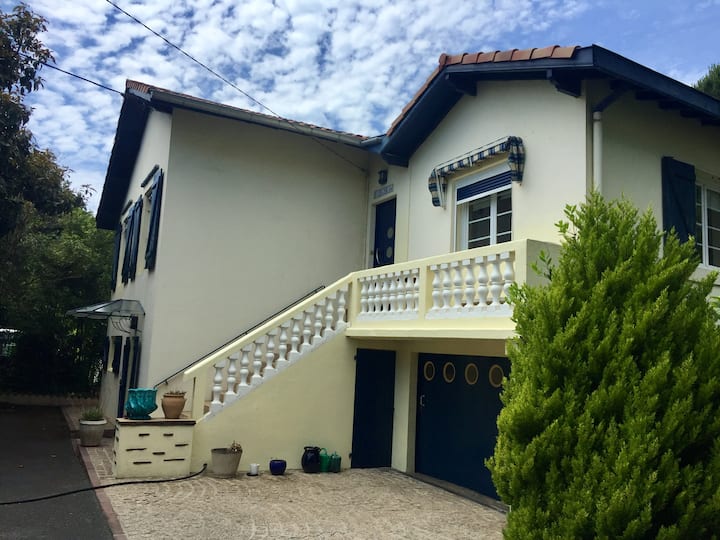 Appartement Dans Maison. - Biarritz