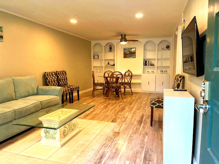 Condo 1 Mile From Uf &Shands Perfect For Long Term - Gainesville, FL