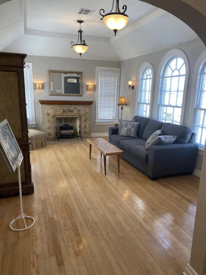 Beautifully Restored Historic Gatewood Home - Asian District - Oklahoma City