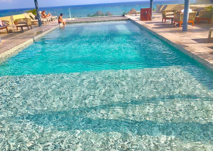 Luxury 2 Bdr Apt W/balcony, Oceanview Pool&terrace - Playa del Carmen