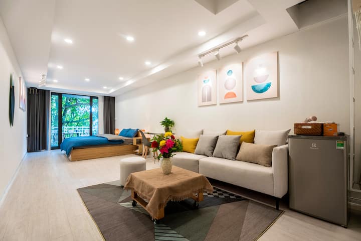 Holly's Fika - Vibrant Hideaway In Hn Old Quarter - Hanoi