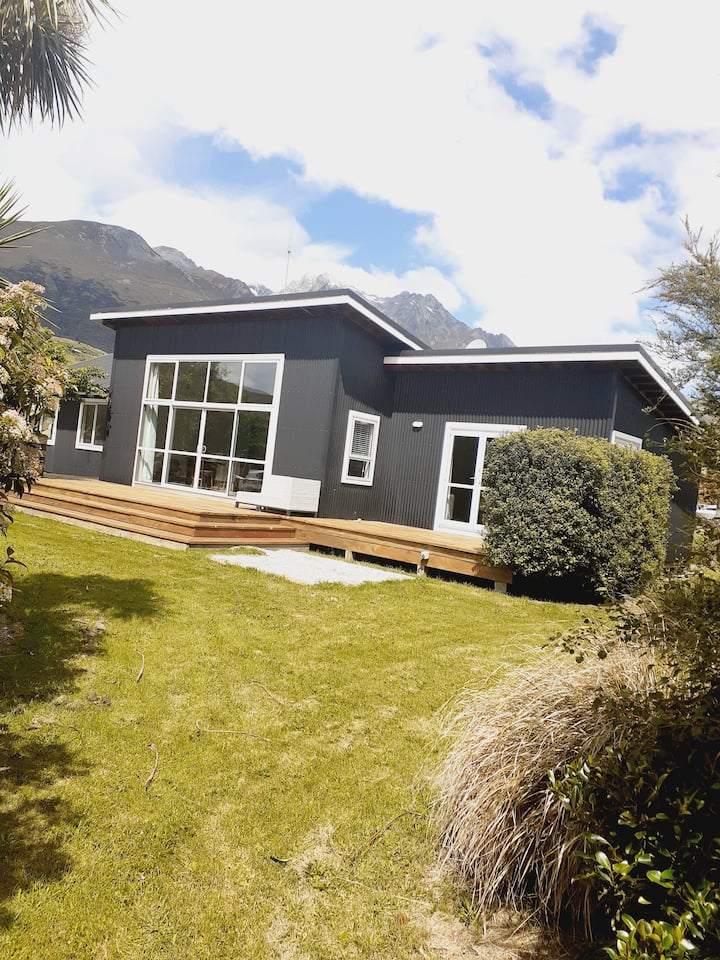 Glenorchy Mountain View Home - Glenorchy
