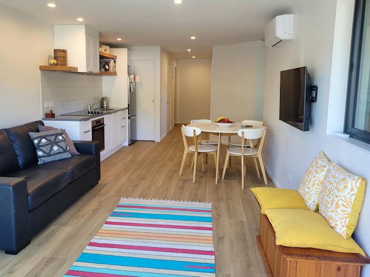 Recently Built 1 Bedroom Apartment - Gisborne