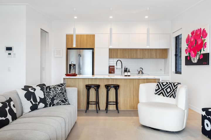 Exclusive 3brm Penthouse - Water Views! - Noosa Heads