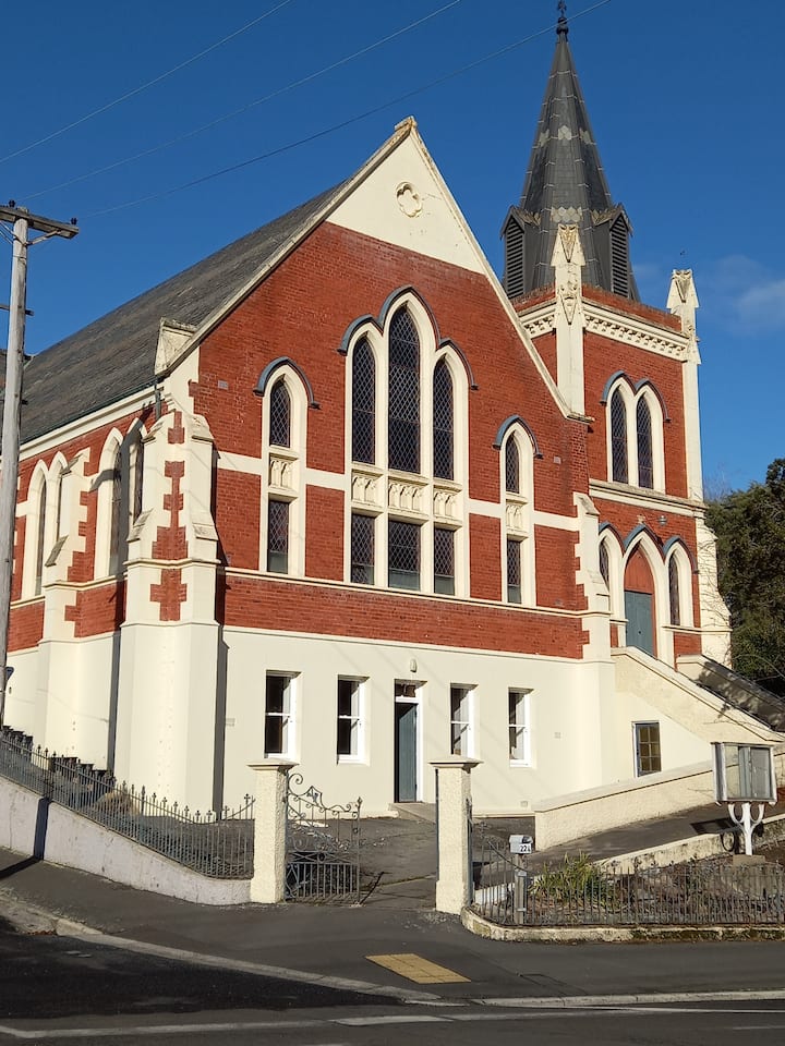 The Church Apartment - Dunedin
