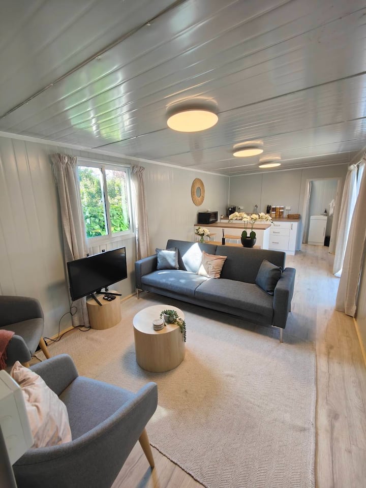 Beautiful 30m2 Tiny Home! - Christchurch