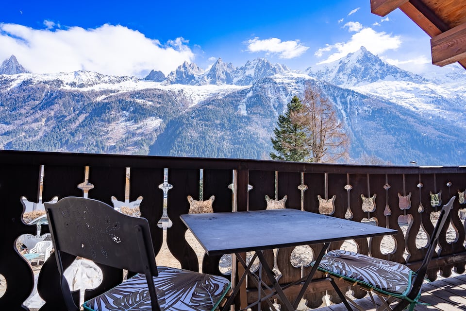 Chamonix Vacation Rentals & Homes - Auvergne-Rhône-Alpes, France | Airbnb