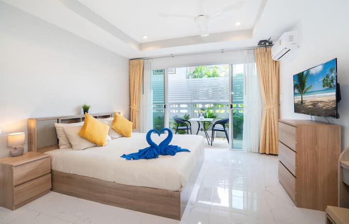 Studio With Kitchen At Naiharn - Kata Beach