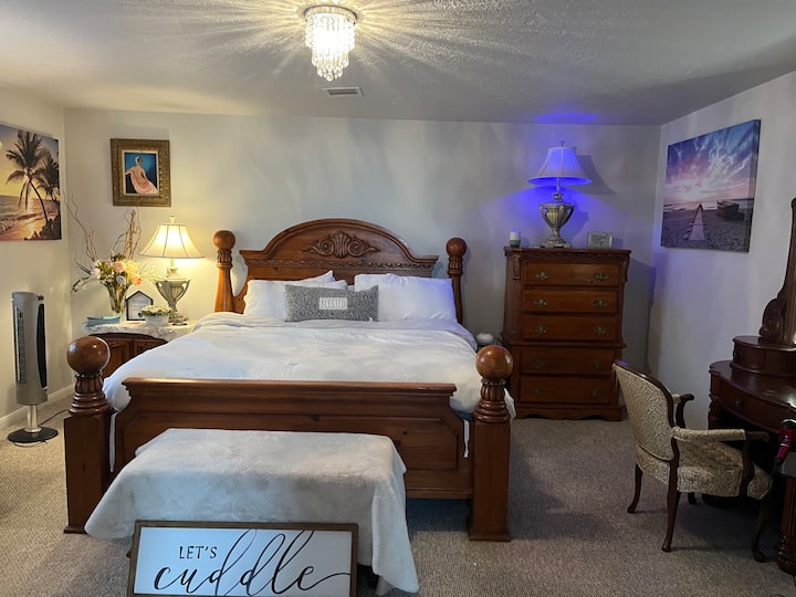 Entire Home Thewoodlands King Size Bed & Queen - The Village, Conroe
