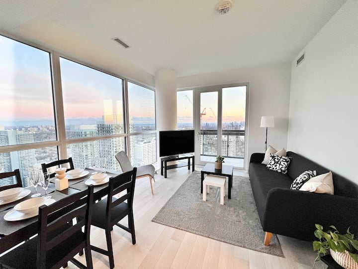 New Modern Condo In Midtown Toronto 2bed+2bath - Toronto