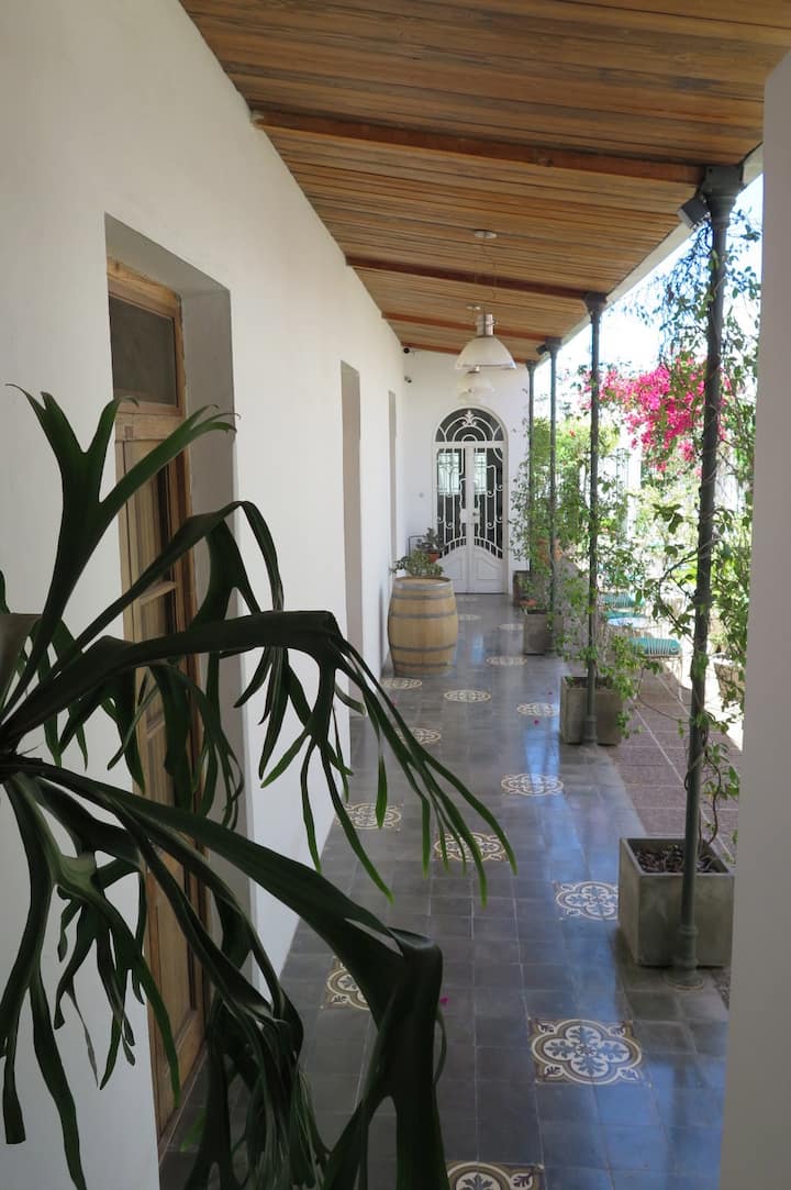 Charming Boutique Bed +Breakfast - Alta Gracia