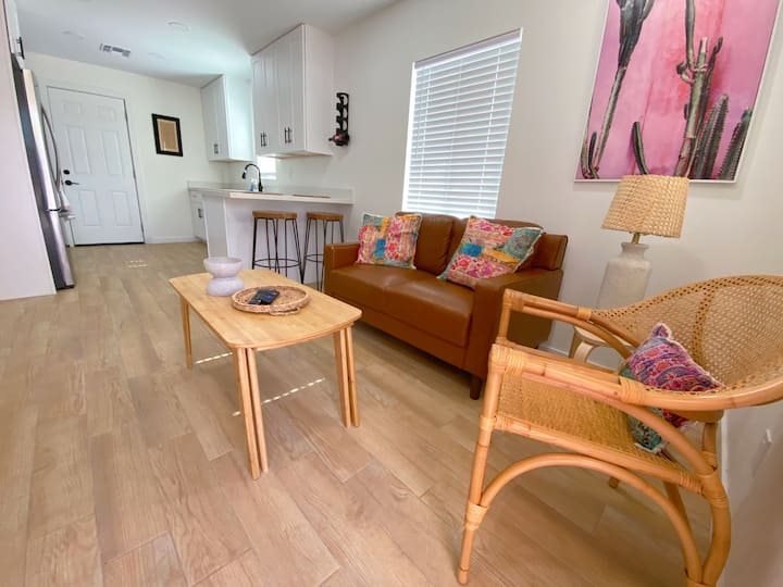 Remodeled 2 Bedroom Home W Yard - Phoenix, AZ