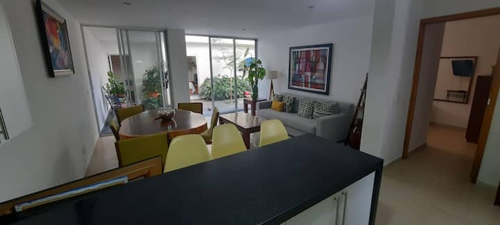 Departamento Con Portón Eléctrico Y Terraza - Guadalajara
