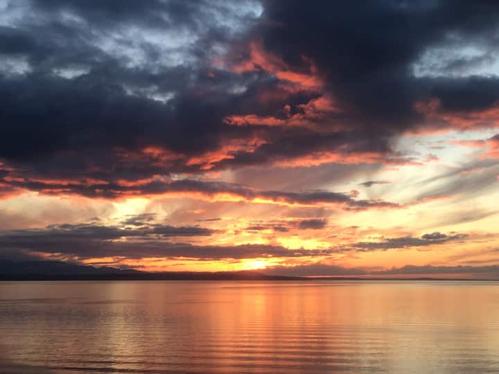 Pacific Northwest Oceanfront House Near Seattle - Edmonds, WA