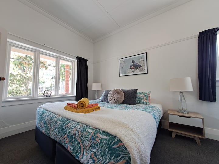 St Clair Stay – Walk To The Surf - 2 Bedrooms - Saint Clair
