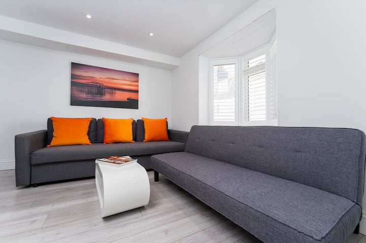 Central Modern 3 Bedroom Seaside Escape Sleeps 7 - 布萊頓