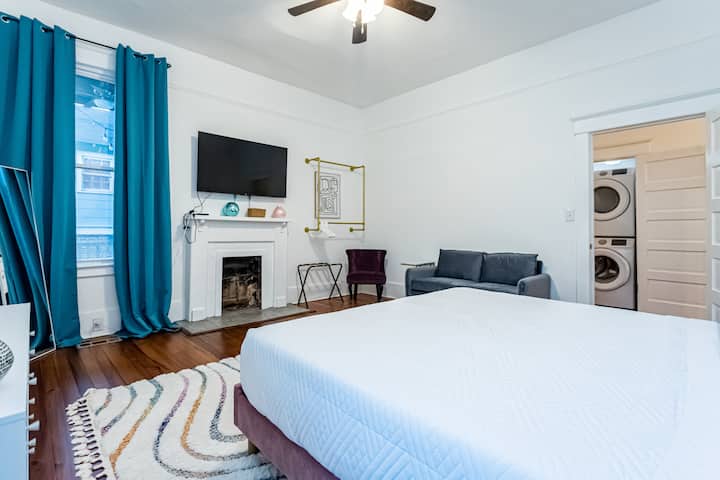 Downtown Great Location Yes Pet Safe Clean Firepit - Savannah, GA