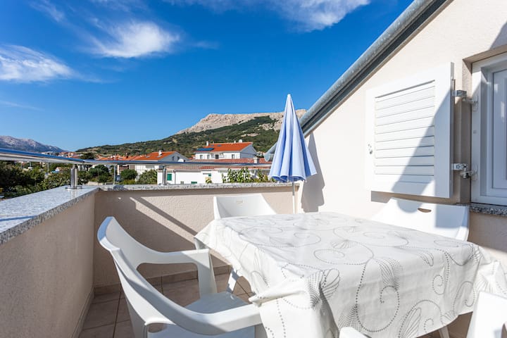 Apartment With Balcony Crnekovic V (C8) - Baška