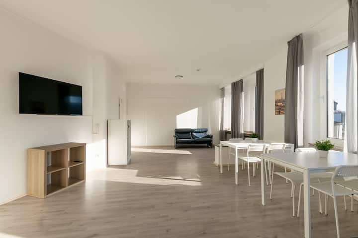 T&k Apartments-duisburg-4 Zimmer Apartment-1 Og - Dinslaken