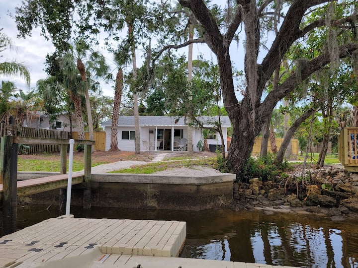 Intimate Quaint On Imperial River 1.4 Mi. 2 Beach - Bonita Springs, FL
