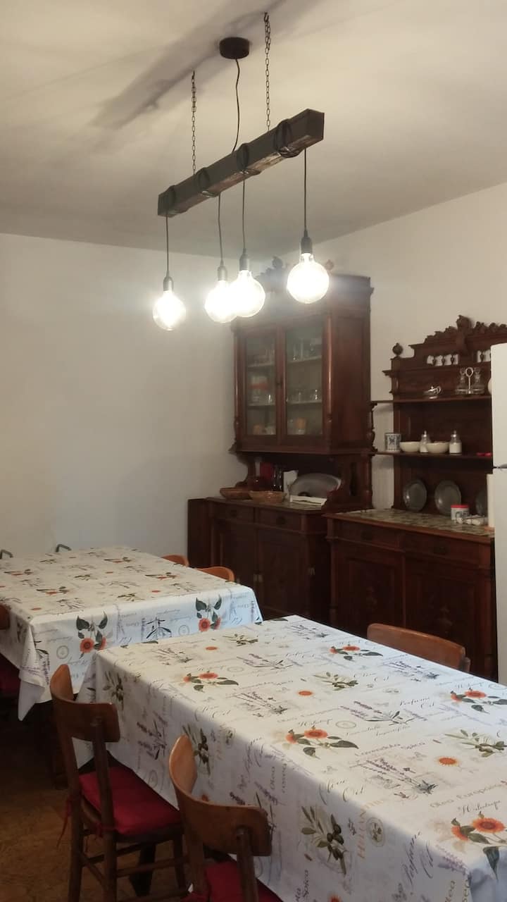 Very Large Room In A 16th Century  House - Bellagio