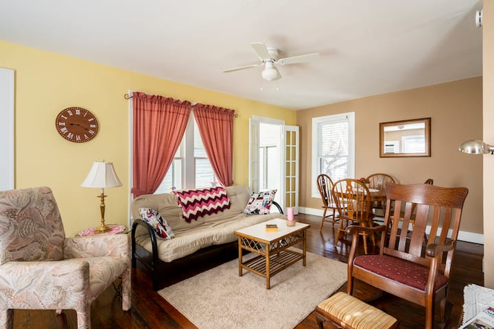Garage Apartment - Saint Petersburg, FL