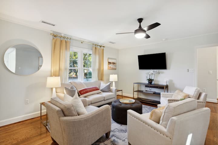 Quaint Cottage-great Location With Hot Tub! - Mount Pleasant, SC
