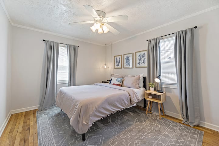 1br Benson | Walkable To Shops | W/ Parking & Wifi - 奧馬哈