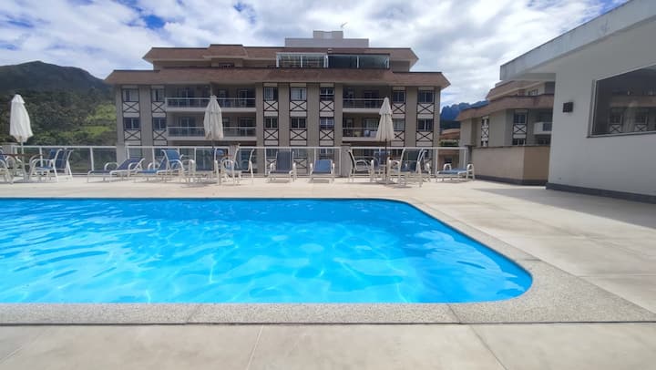 Apartamento 2 Quartos Em Condomínio Com Piscina - Teresópolis