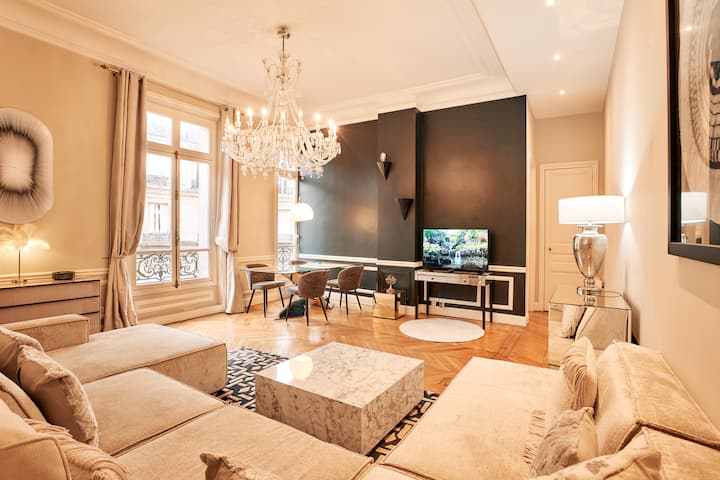 Spacious flat - Champs Elysées - Flats for Rent in Paris, Île-de-France ...