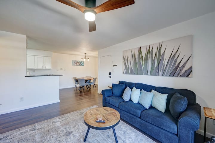 Upstairs Corner Condo-close To Oldtown Scottsdale - Scottsdale, AZ