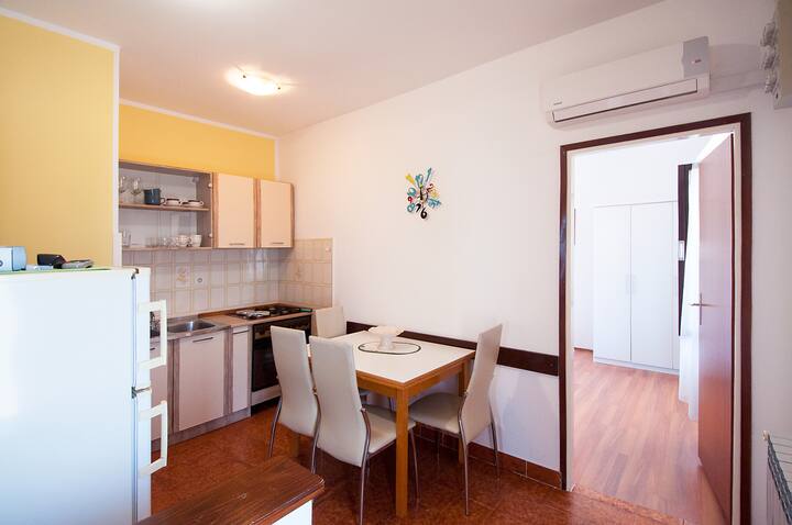 2 Bedroom Sea View Apartment - Rabac
