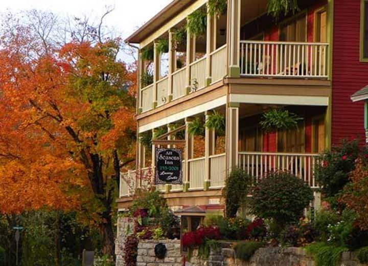 New Years Eve At All Seasons Inn - Eureka Springs, AR