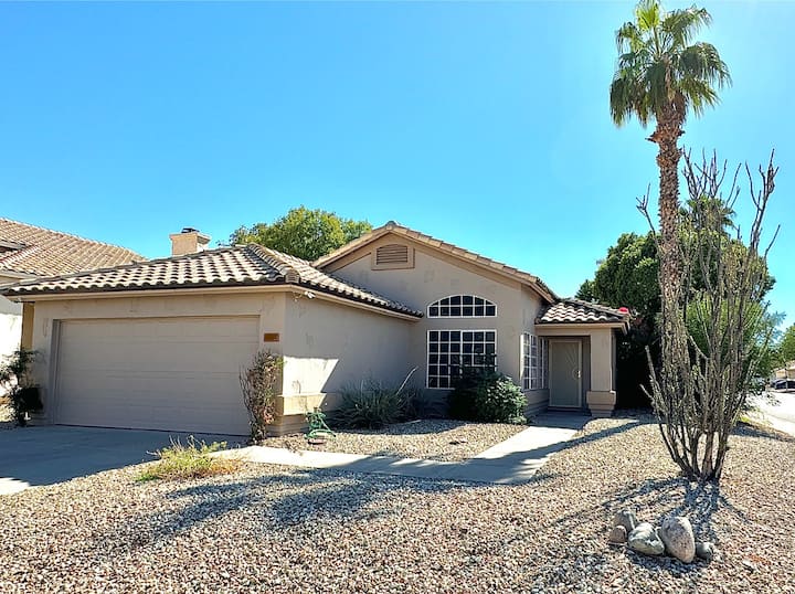 Cozy 2 Bed 2 Bath In Hillcrest Ranch - Glendale, AZ