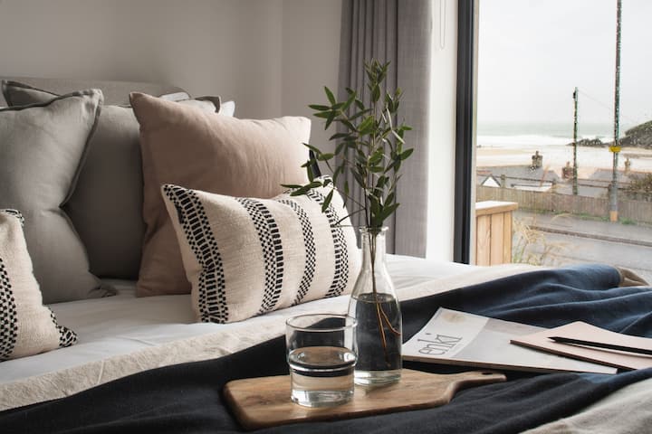 Gorgeous Home With Beach Views 2 Min From The Sand - 뉴키