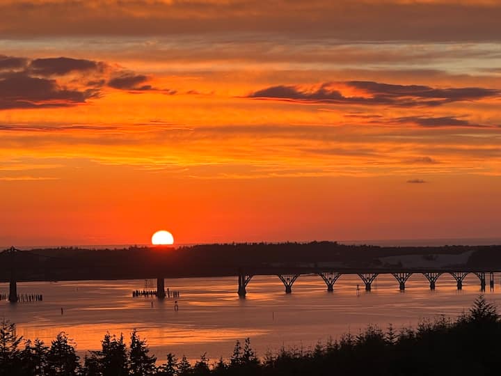 Smith Brothers Lodge - Coos Bay, OR