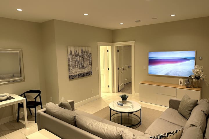 High-end Grand Boulevard Suite - 6400