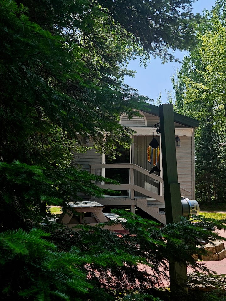Tiny House Cabin (Presque Isle Campground #30) - Presque Isle, WI