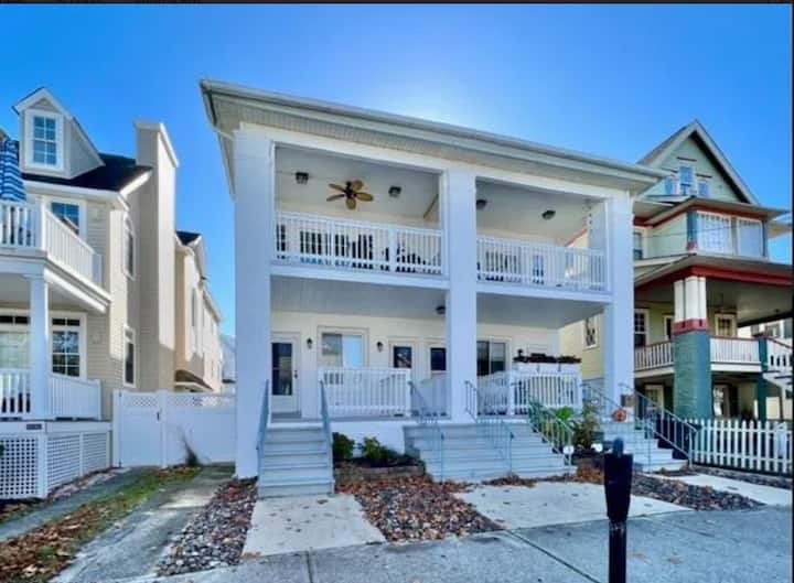 1st Floor Condo 2 Br 3 Blocks To Beach Sleeps 9 - Ocean City, NJ