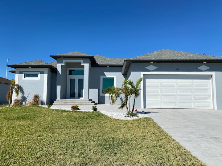 Modern New Villa In Cape Coral - Cape Coral, FL