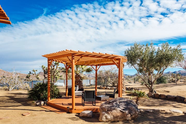 Near Joshua Tree National Park! Spa & Pool - Joshua Tree National Park