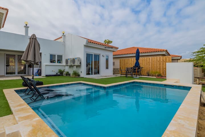 Adele's Apartment With Pool,5 Min Walk To Beach - Aruba