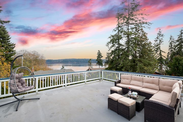 Gigantic 6b3b Home | Water View+hot Tub+game Room - Washington