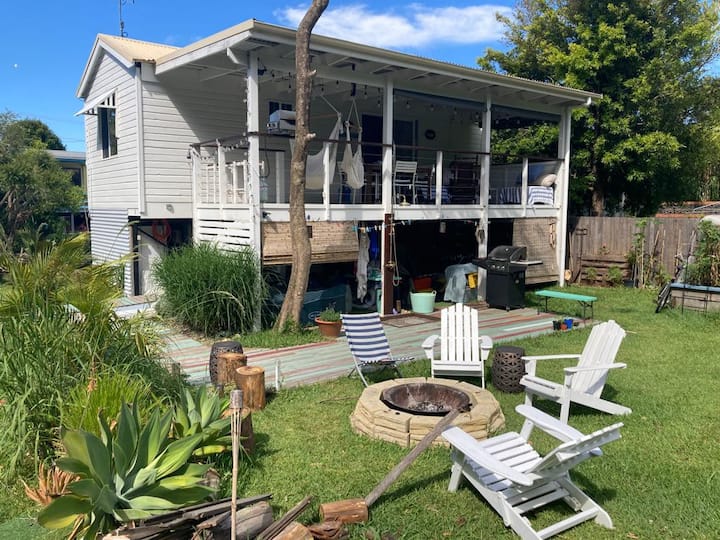 Crescent Head Cosy Beach Cabin - Kempsey