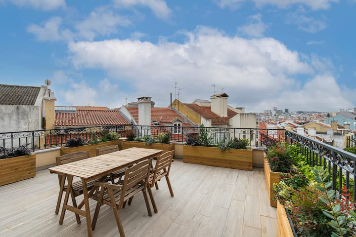 Terrace And View Over Lisbon 3br Apartment - Lisboa